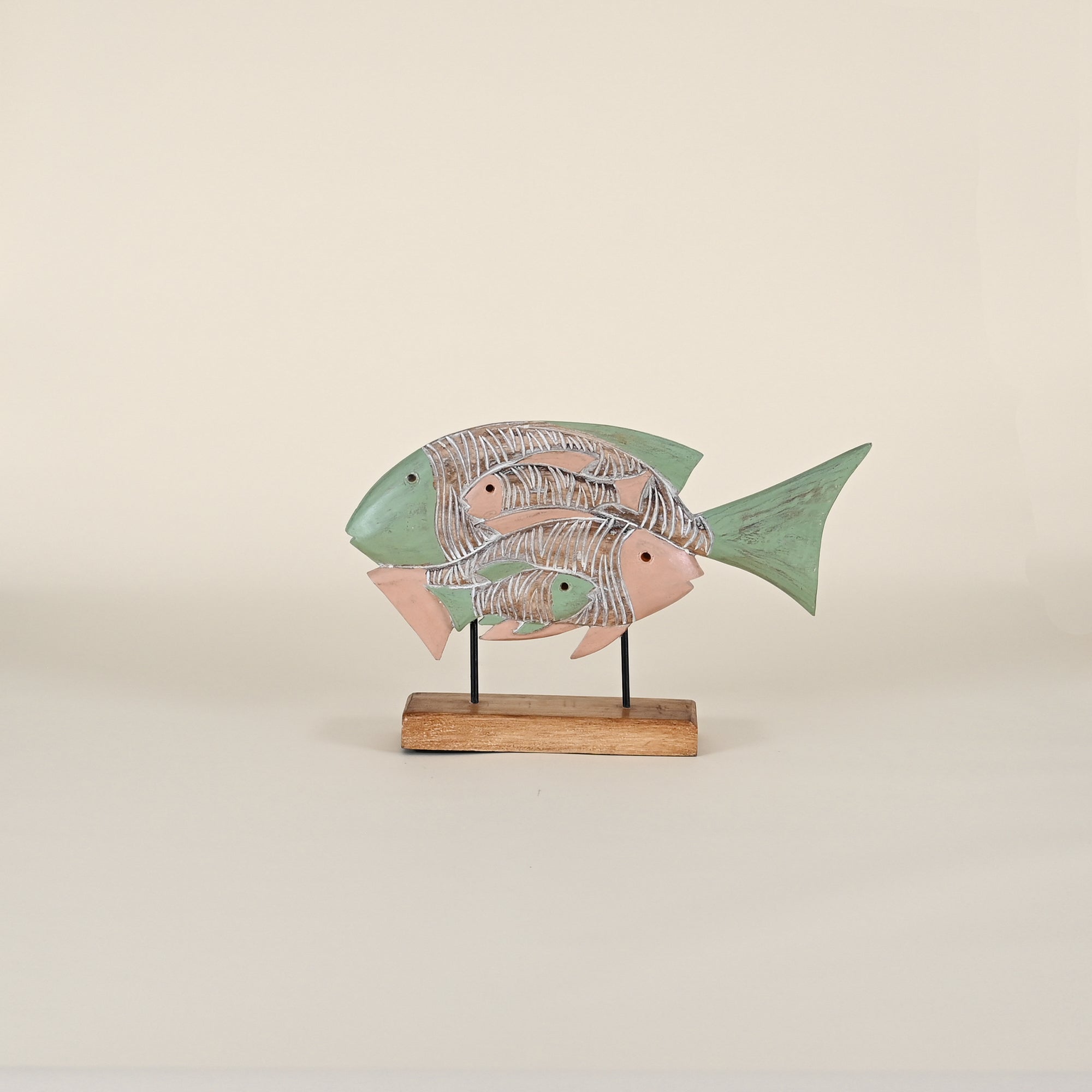 Four Fish on a Wood Base Facing Opposite Directions – Leaders Furniture
